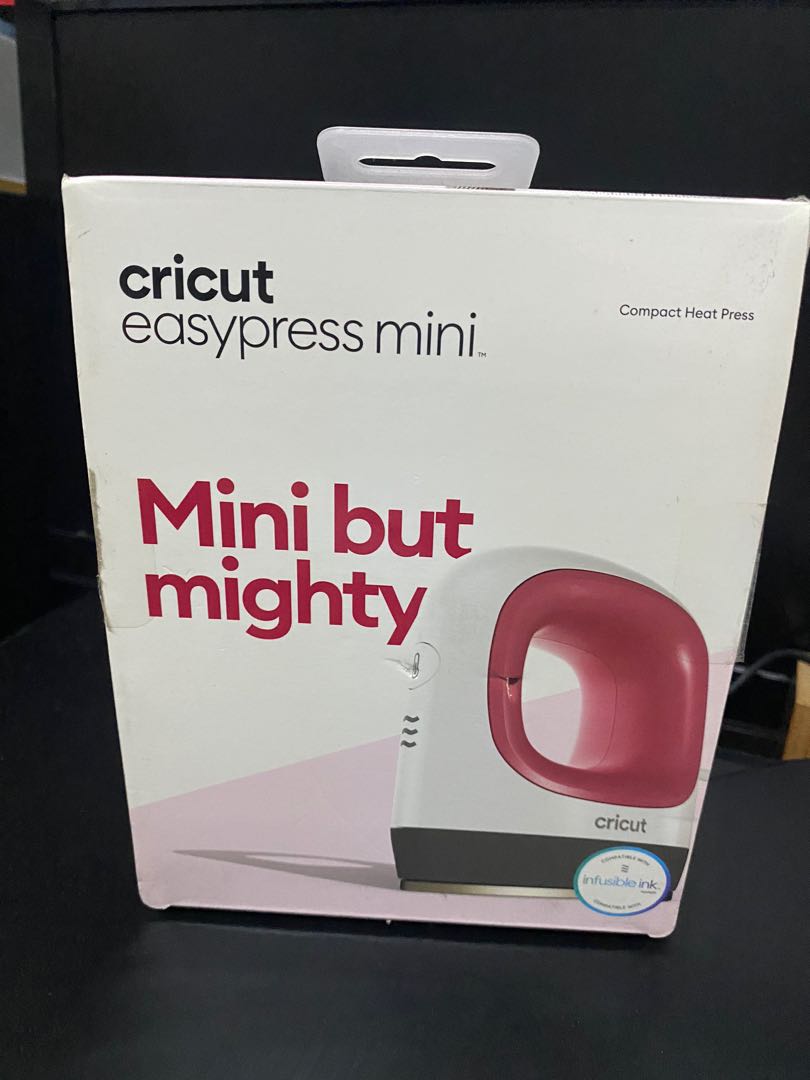 Cricut easy press Mini , Hobbies & Toys, Stationary & Craft, Craft ...
