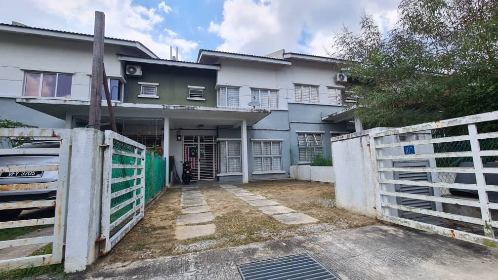 Double Storey Terrace Taman Timur Enstek, Bandar Baru Enstek, Negeri ...