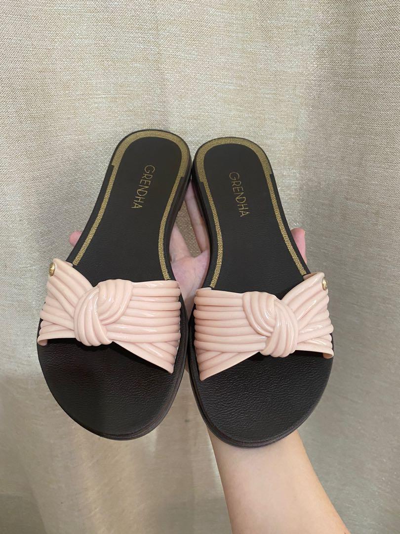 GRENDHA Cacau Resort Slide, Women's Fashion, Footwear, Flats & Sandals ...