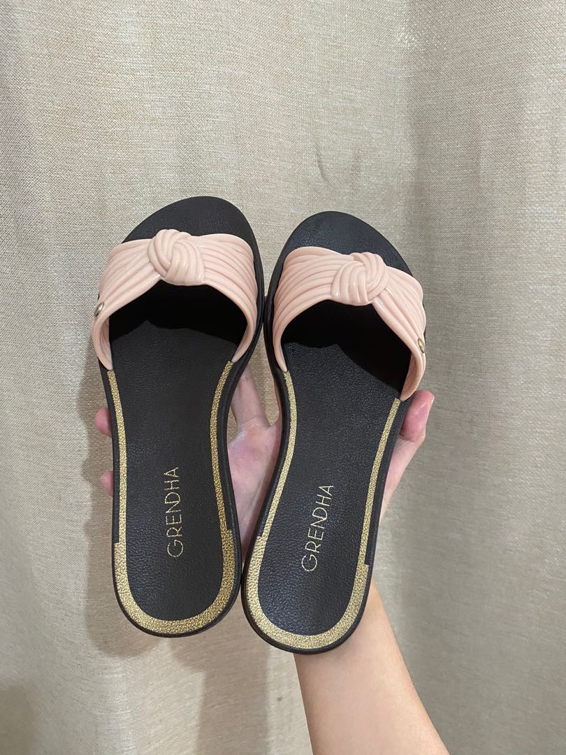 GRENDHA Cacau Resort Slide, Women's Fashion, Footwear, Flats & Sandals ...