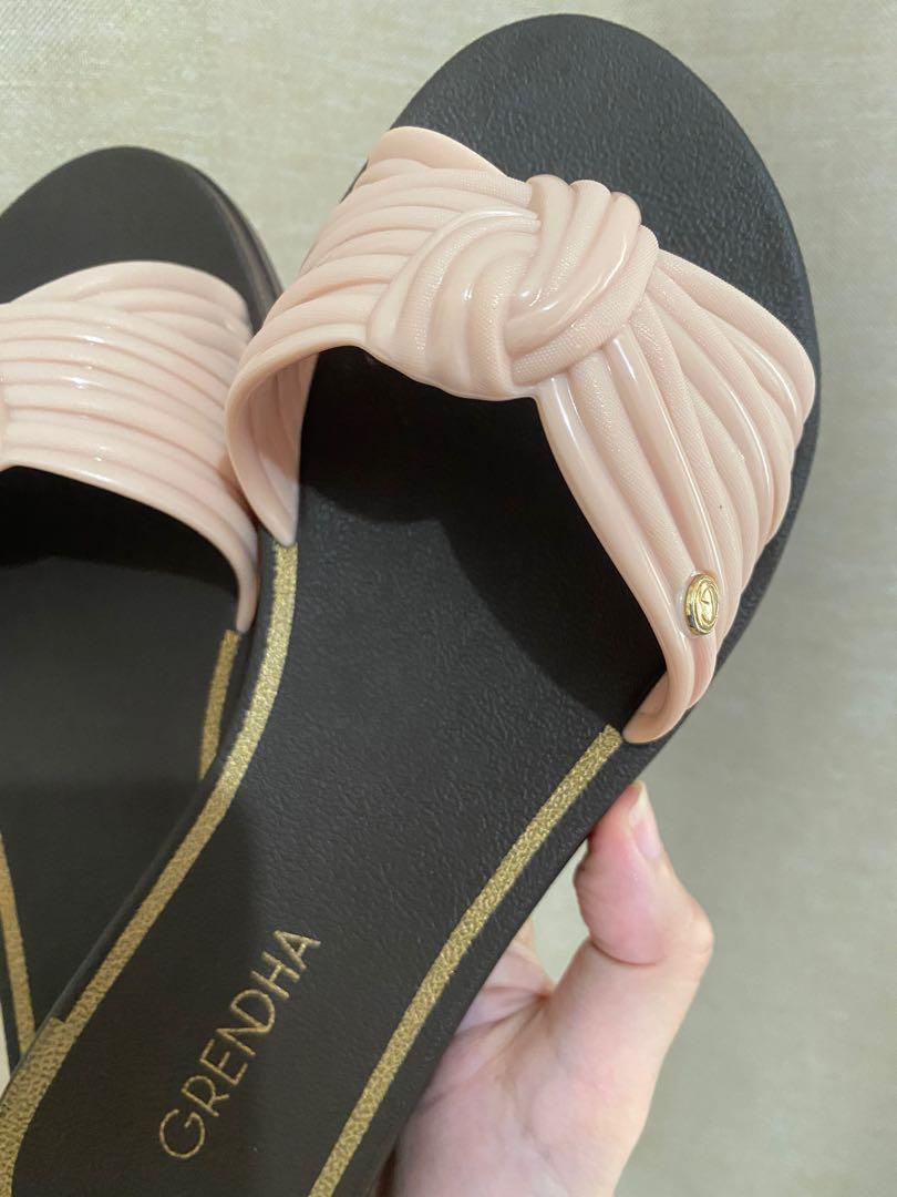 GRENDHA Cacau Resort Slide, Women's Fashion, Footwear, Flats & Sandals ...