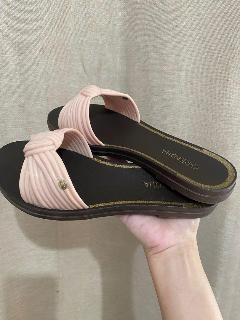 GRENDHA Cacau Resort Slide, Women's Fashion, Footwear, Flats & Sandals ...