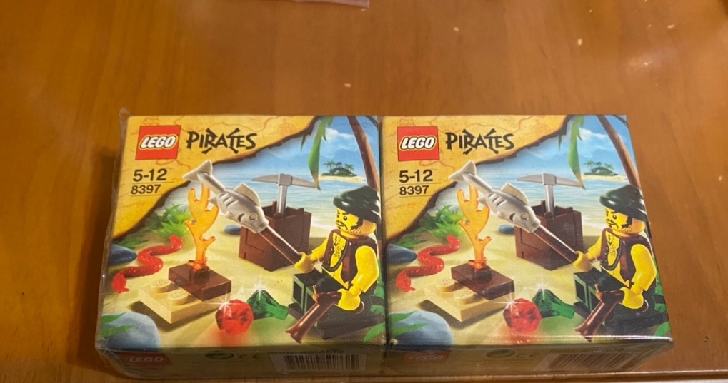 Lego 8397 Pirates (2 Boxes) 絕版 收藏級 , 興趣及遊戲, 玩具 & 遊戲類 - Carousell