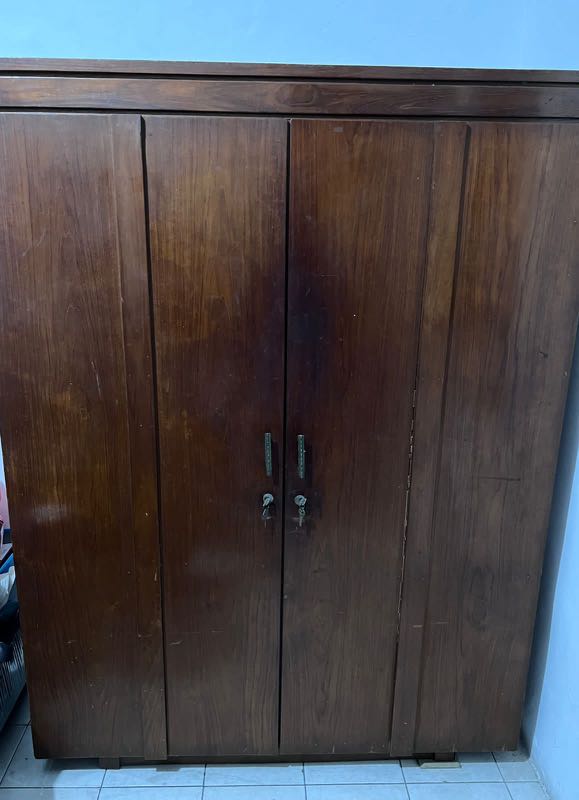 Lemari Pakaian Kayu Jati 2 Pintu, Perabotan Rumah di Carousell