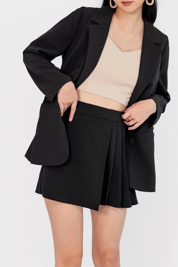 Lovet Girl Boss Blazer in Black, Women's Fashion, Coats, Jackets and ...