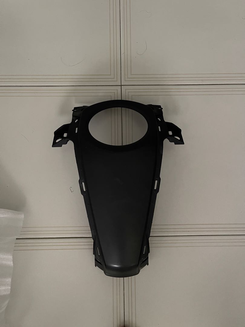 Mt15 Center Tank Cover, Motorcycles, Motorcycle Accessories on Carousell