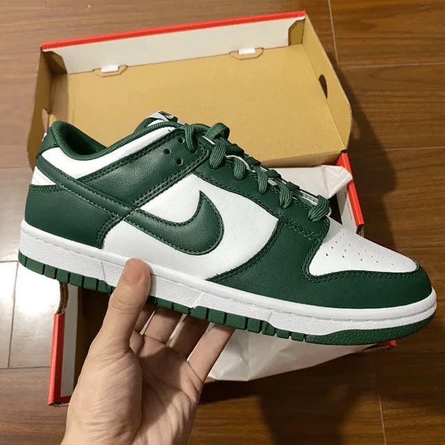 Nike Dunk Low Varsity Green, Men's Fashion, Footwear, Sneakers on Carousell