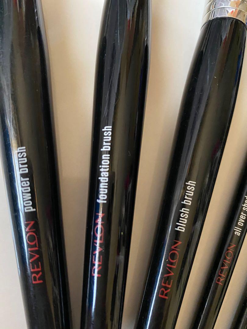 Revlon Brush Set, Beauty & Personal Care, Face, Makeup on Carousell