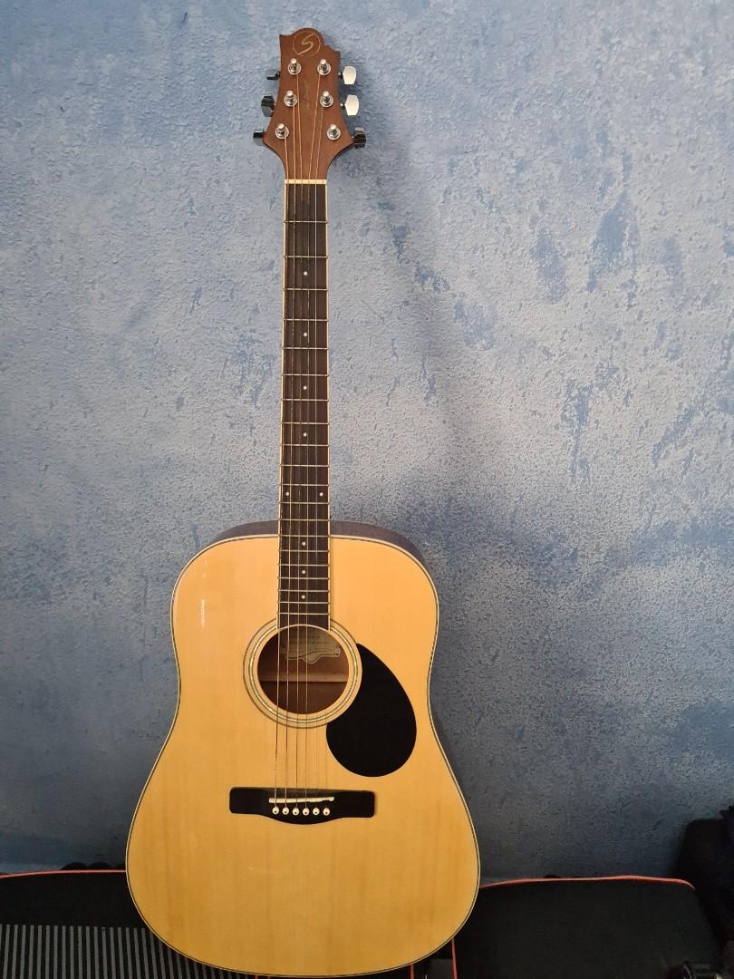 Samick acoustic guitar, Hobbies & Toys, Music & Media, Musical ...