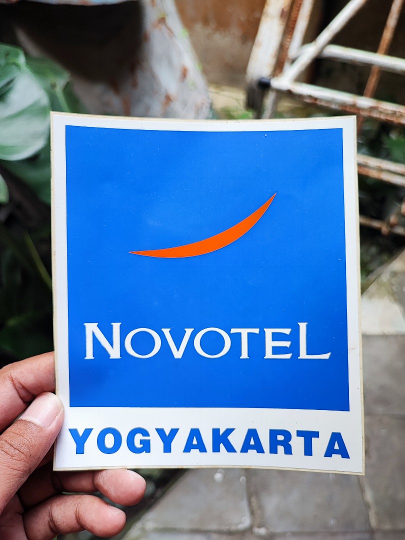 Sticker Lawas Hotel Novotel Yogyakarta, Antik, Pajangan di Carousell