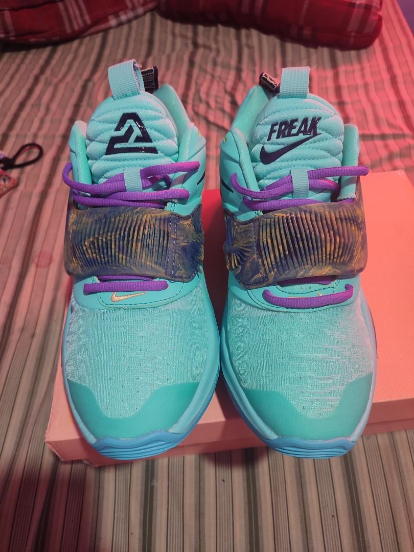 Zoom freak 3, Men's Fashion, Footwear, Sneakers on Carousell