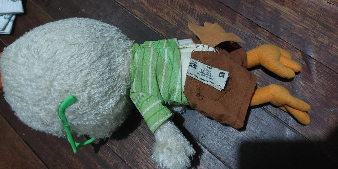 Chicken little Singing We are the Champion, Hobbies & Toys, Toys ...