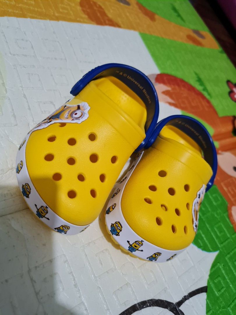 Crocs Minion (Original), Babies & Kids, Babies & Kids Fashion on Carousell