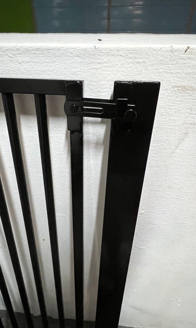 [Customised] Brand New Black Safety Gate 110cm tall x 114cm wide, Pet ...