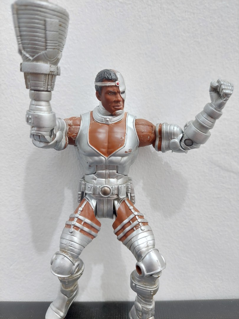 Cyborg DC Universe Classics Action Figure, Hobbies & Toys, Toys & Games ...