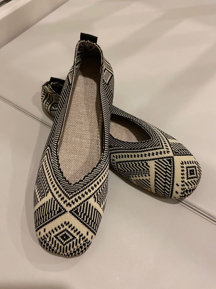 Fabric flats, Women's Fashion, Footwear, Flats on Carousell