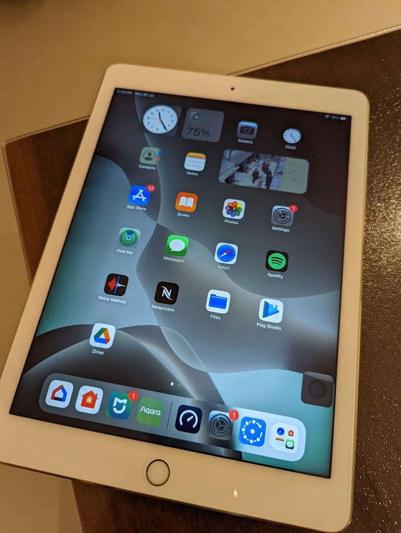 iPad Air 2 64GB (Screen Discoloration), Mobile Phones & Gadgets ...