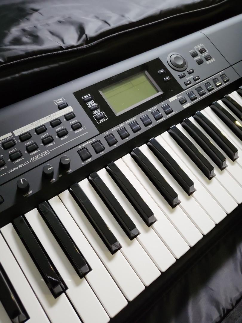 Korg i3 Music Workstation w/ casing, Hobbies & Toys, Music & Media ...