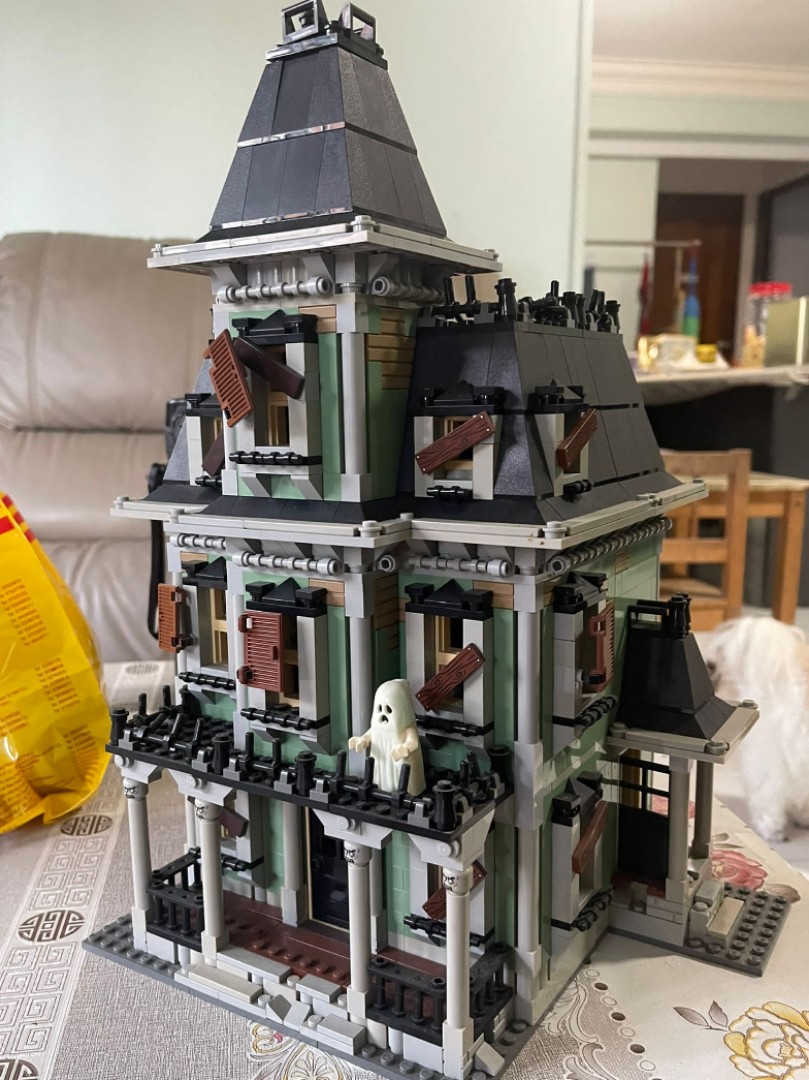 LEGO Haunted House Monster Fighters 10228, Hobbies & Toys, Toys & Games ...