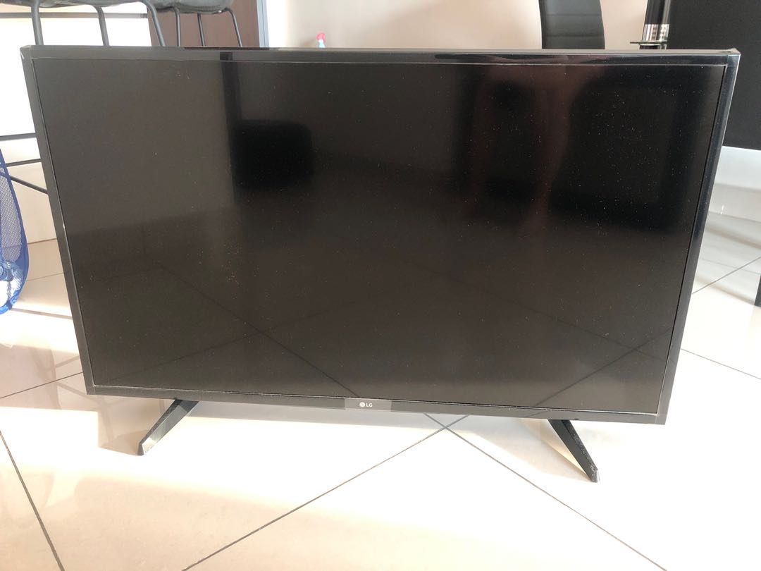 LG 43” model 43LJ510T, TV & Home Appliances, TV & Entertainment, TV on Carousell