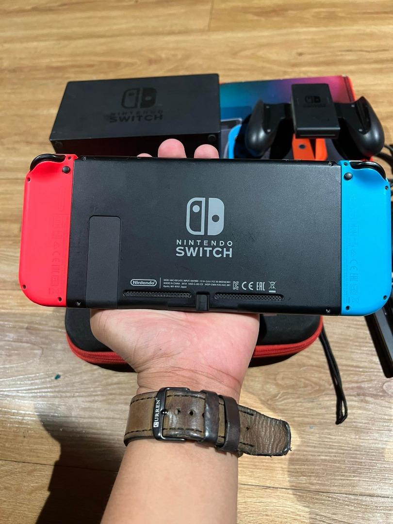 Nintendo Switch V2 Blue and Red Joycon, Video Gaming, Video Game ...