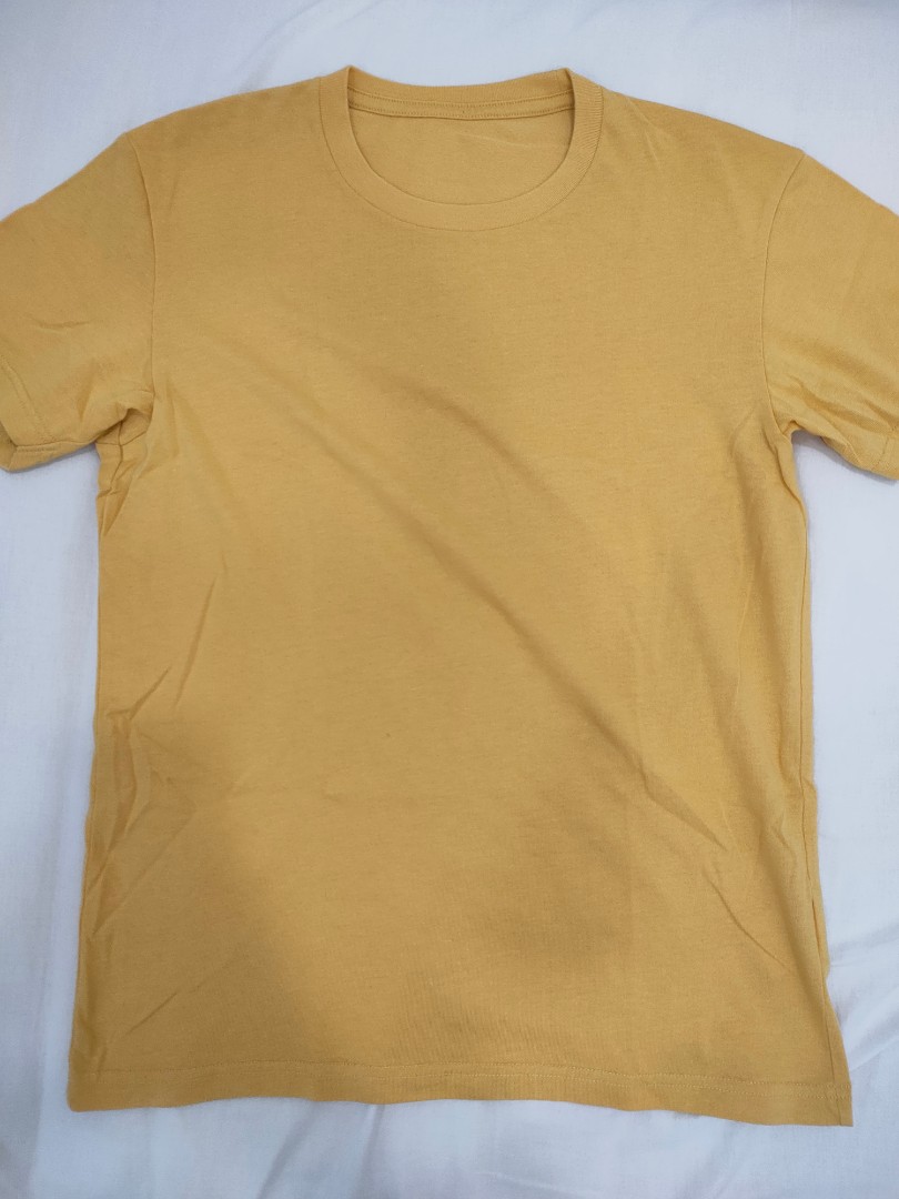 Uniqlo basic tee, Men's Fashion, Tops & Sets, Tshirts & Polo Shirts on ...