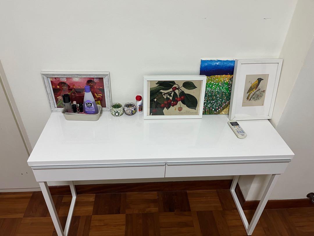 Beautiful white wide desk almost new with drawers, Furniture & Home ...