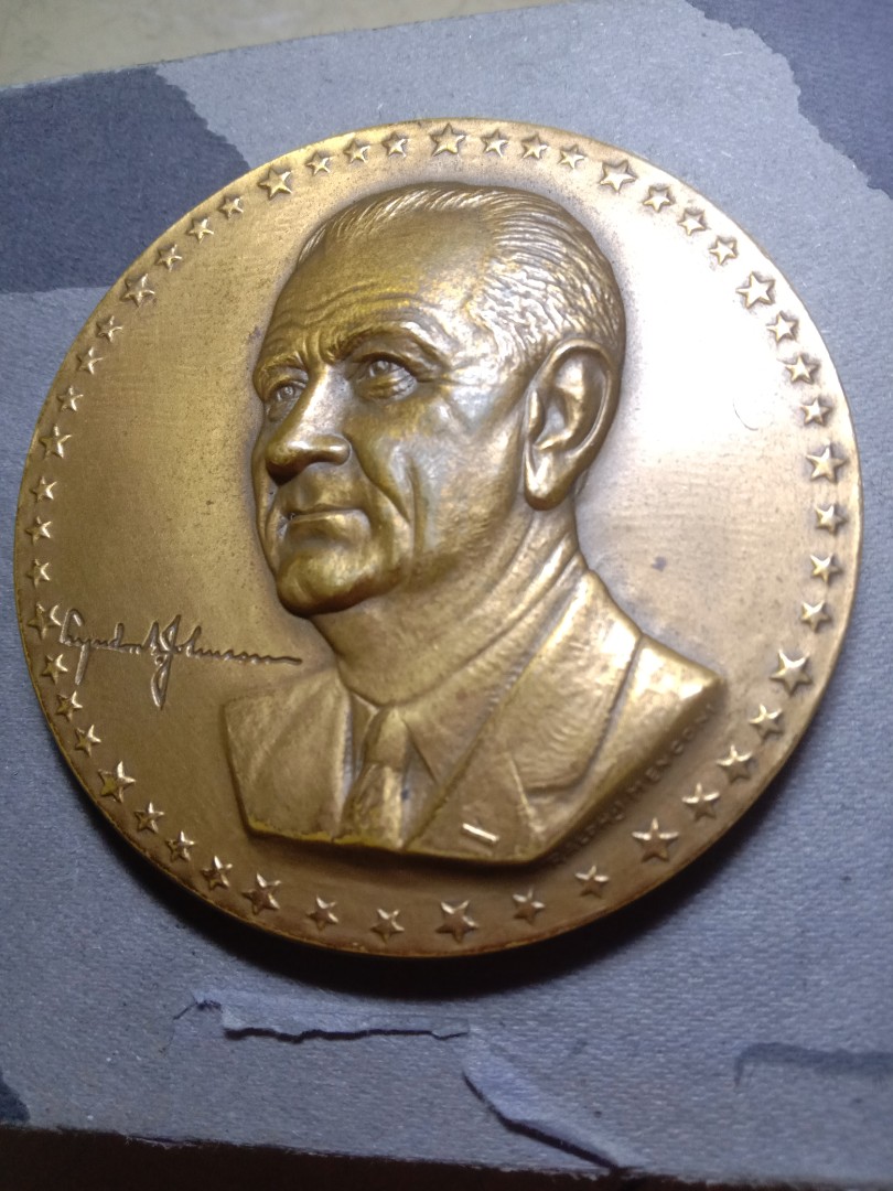 Big Lyndon B Johnson Commemorative Bronze Medal, Hobbies & Toys ...