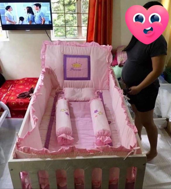 Cuddlebug Madison Convertible Crib with 4 inches Uratex foam, Babies ...