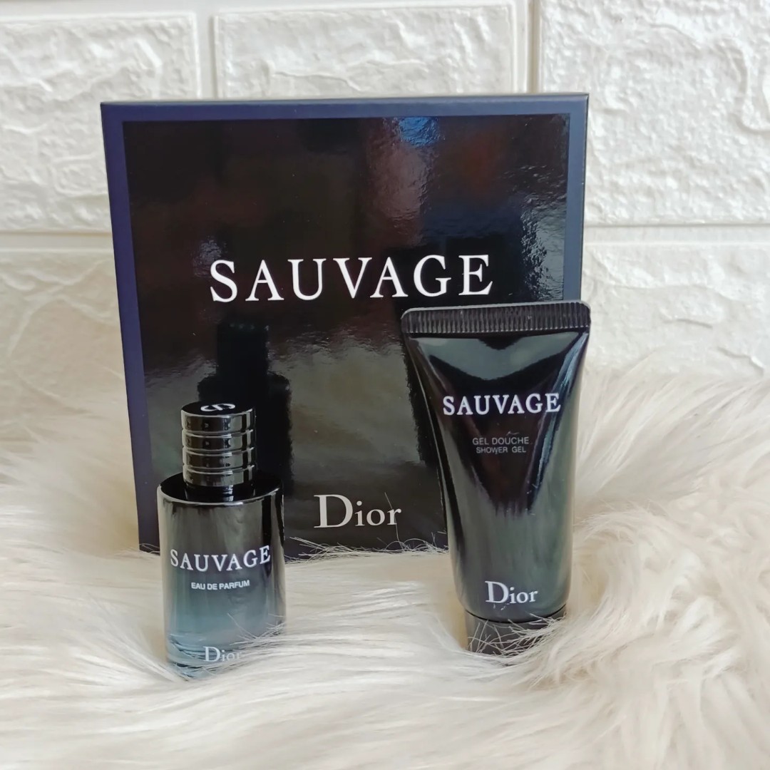 Dior sauvage mini gift set, Kesehatan & Kecantikan, Parfum, Kuku & Lainnya di Carousell