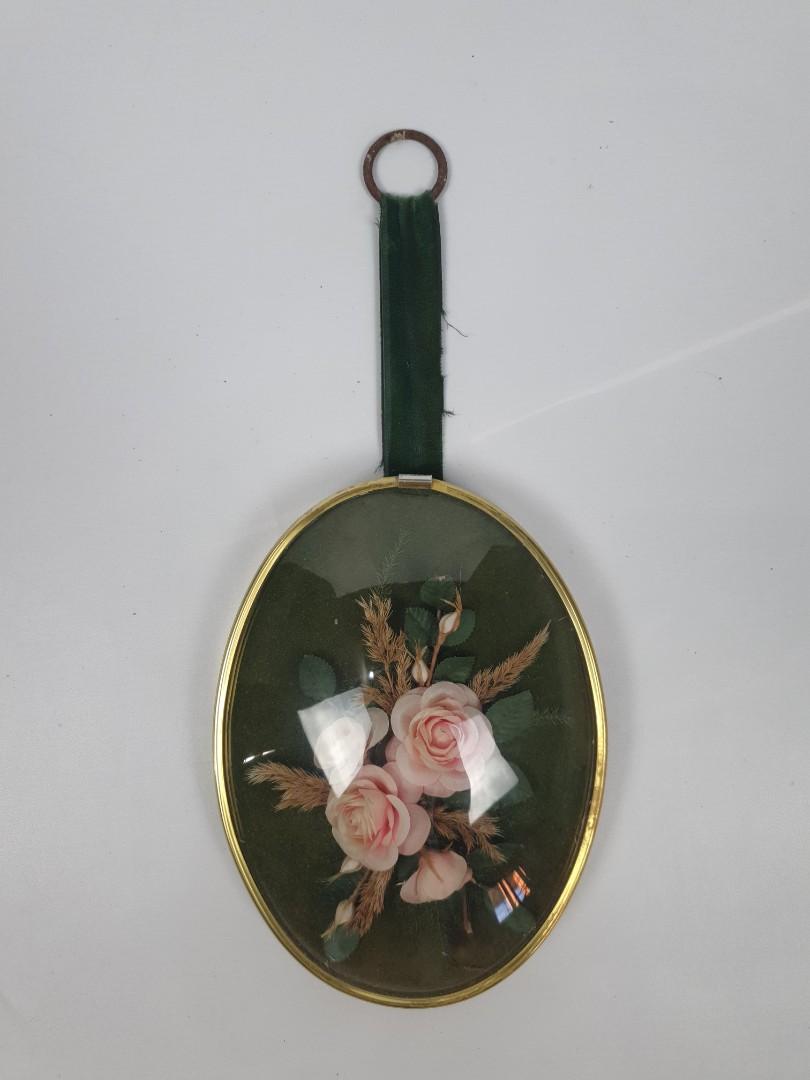 Hiasan dinding jadul bunga mawar, Antik, Furnitur di Carousell