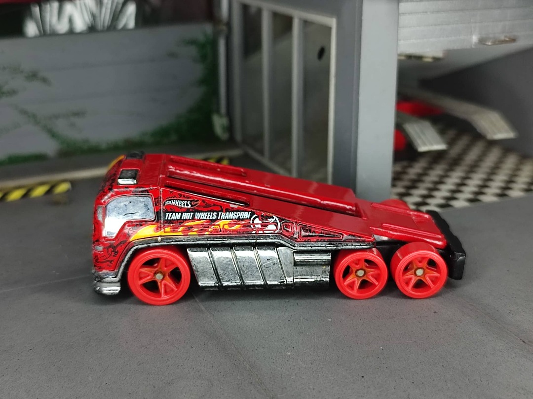 hot wheels r0941 back slider diecast, Hobbies & Toys, Toys & Games on ...