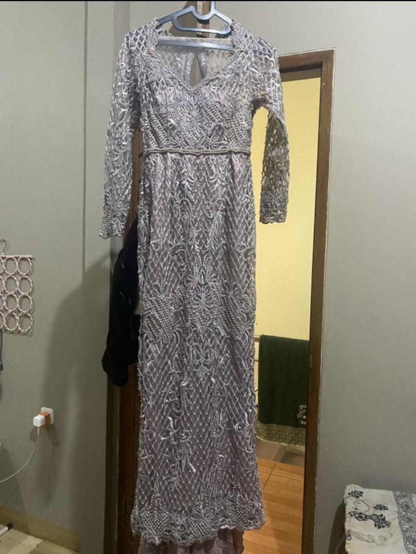 Kebaya nikah resepsi gaun pengantin ukuran S, Fesyen Wanita, Pakaian Wanita, Gaun & Rok di Carousell