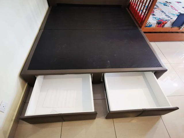 KING Size Divan Bed Frame with Storage Drawers, Furniture & Home Living ...