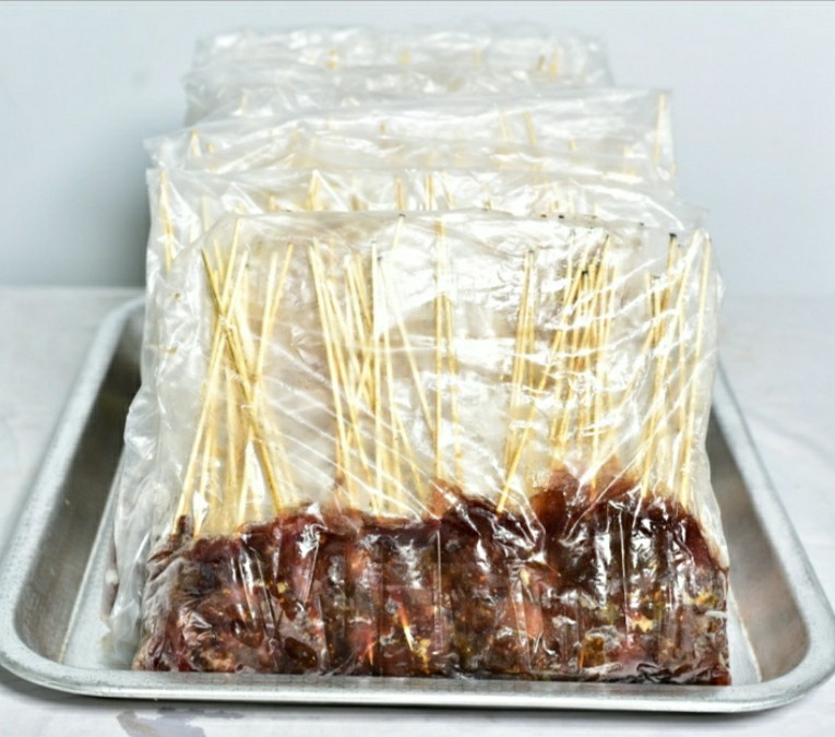 Raw Satay (halal), Food & Drinks, Chilled & Frozen Food on Carousell