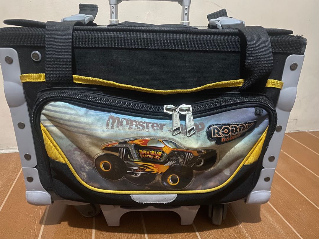 Robby Rabbit Monster Jump Medium Box-Type Trolley, Babies & Kids ...