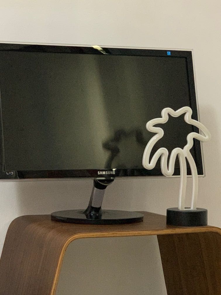 Samsung monitor screen 50cm ( length), Computers & Tech, Parts ...