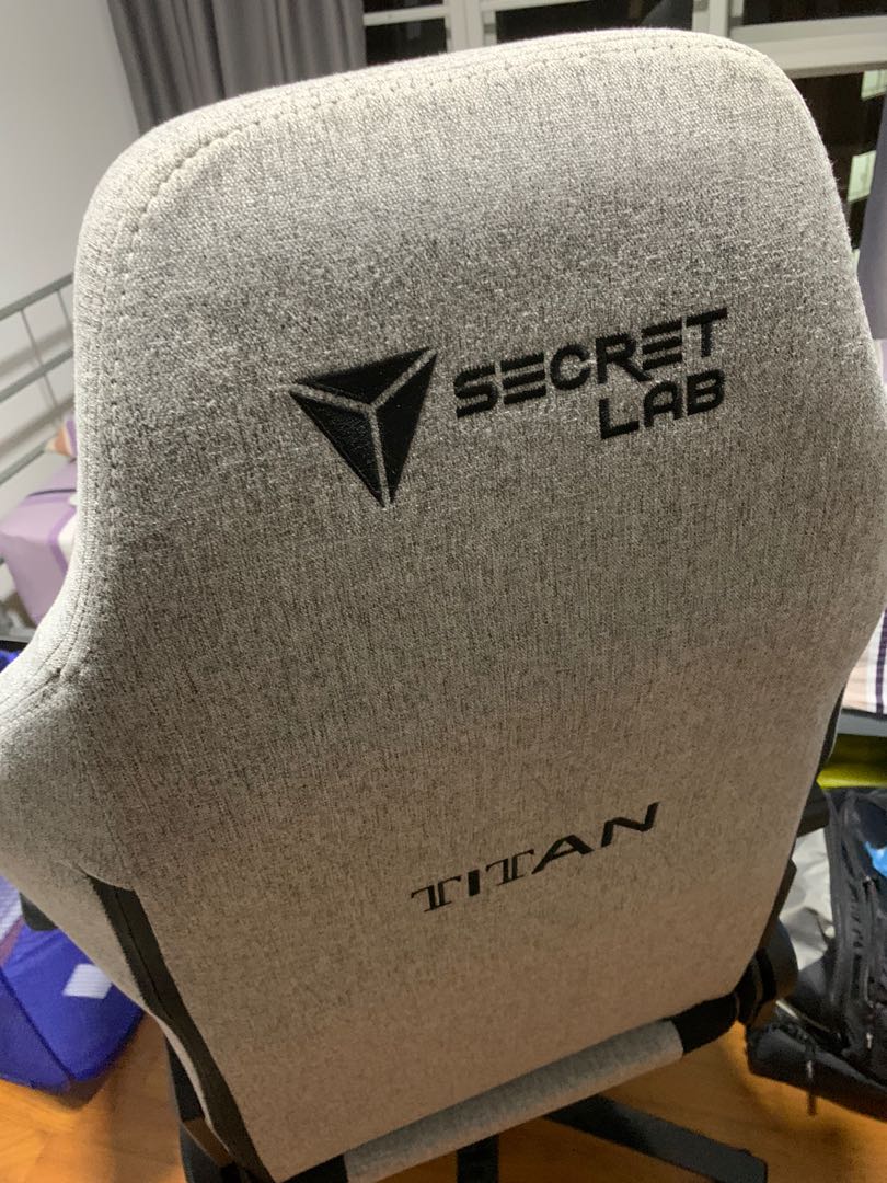Secret Lab Titan Cookies & Cream, Furniture & Home Living, Furniture ...