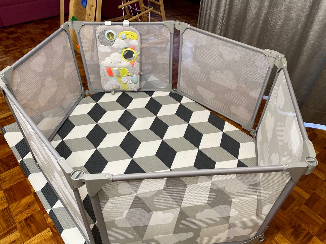 Skiphop Expandable Enclosure, Babies & Kids, Baby Nursery & Kids ...