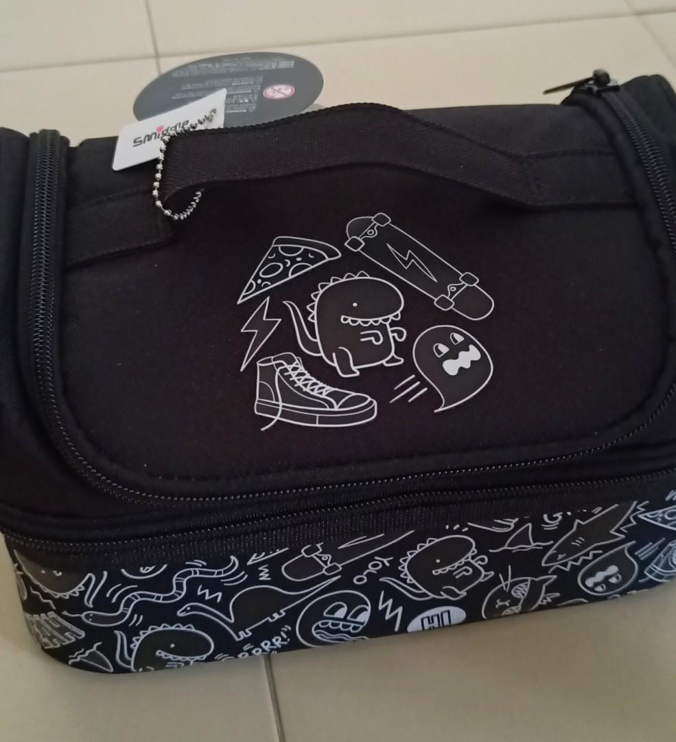 Smiggle Lunch Box for boys, Hobbies & Toys, Stationery & Craft ...