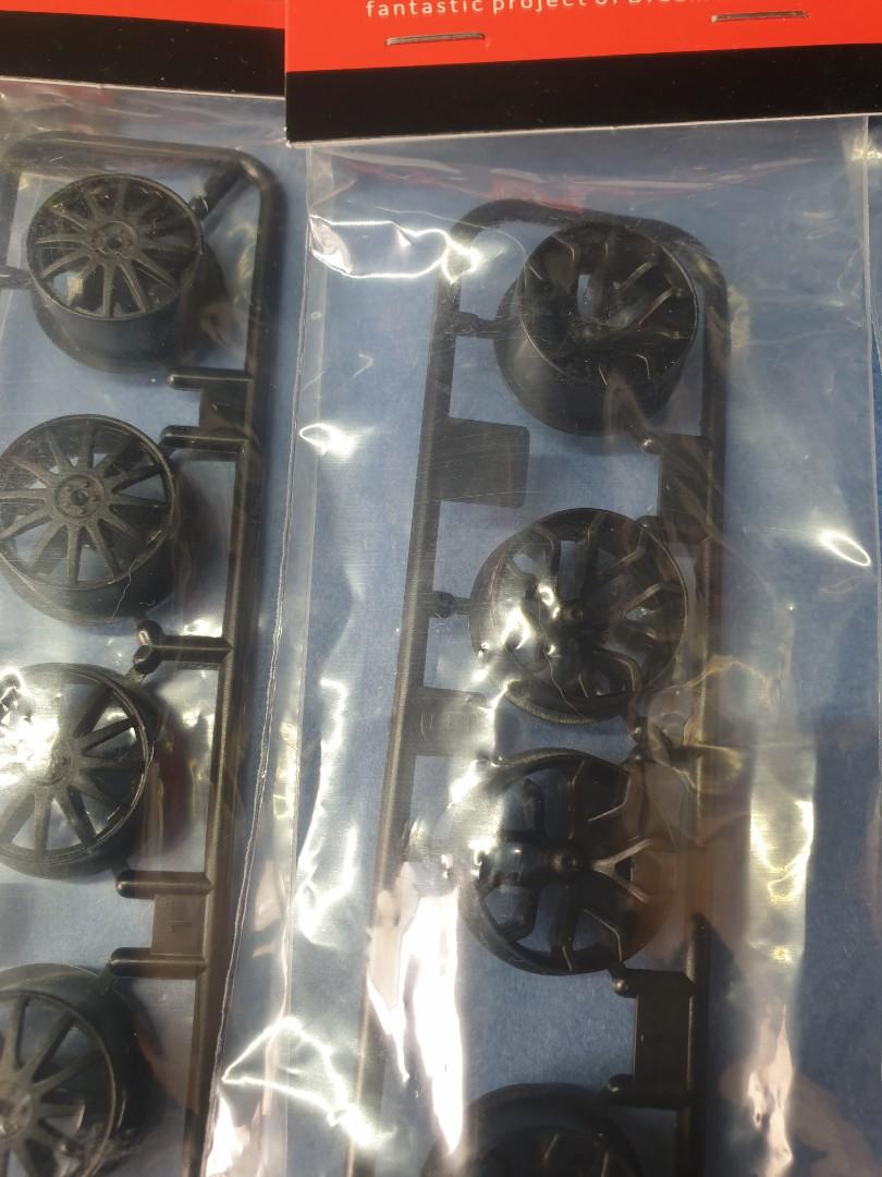 Tamiya mini 4wd , carbon wheel ,M, L , with tires, Hobbies & Toys, Toys ...