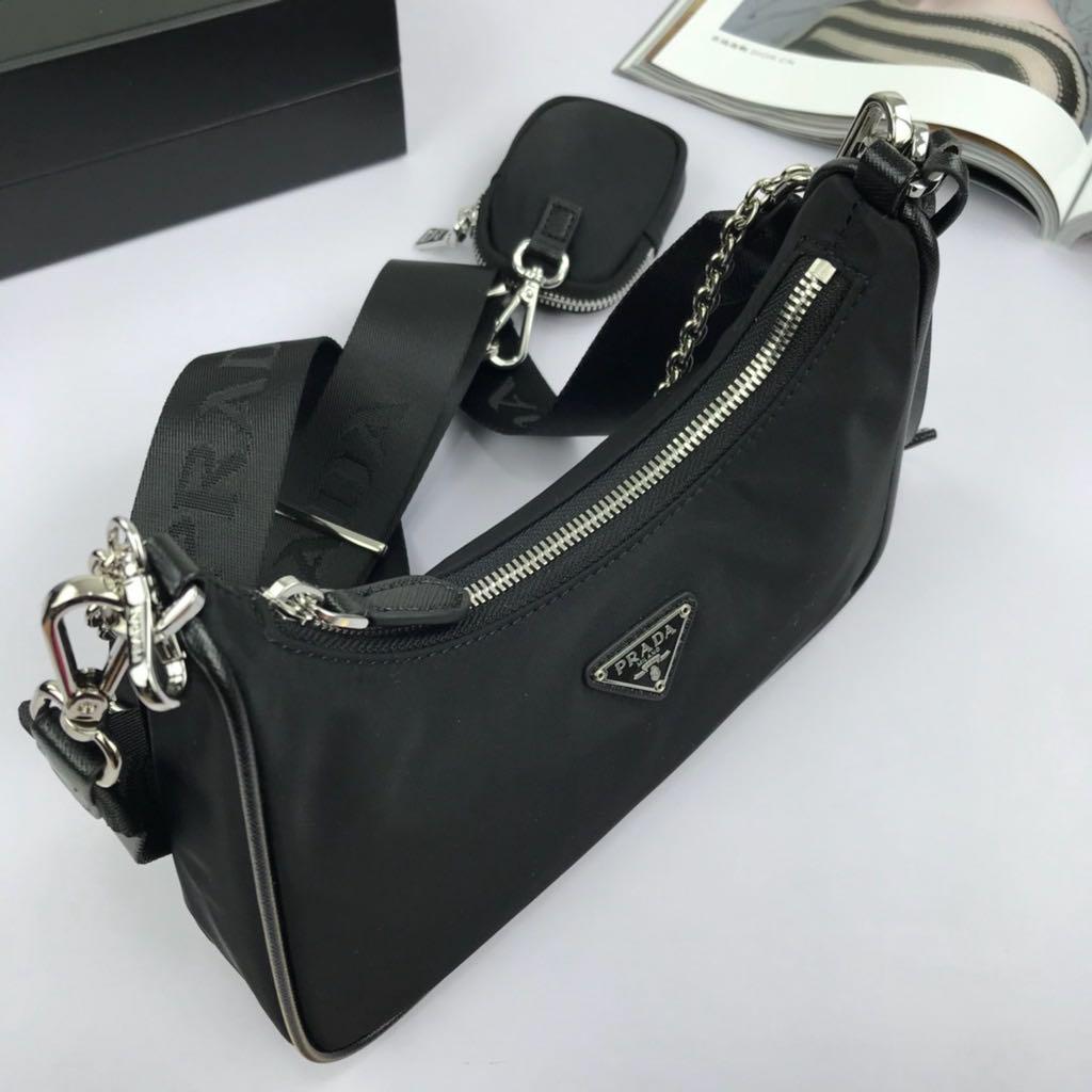 Tas prada, Barang Mewah, Tas & Dompet di Carousell