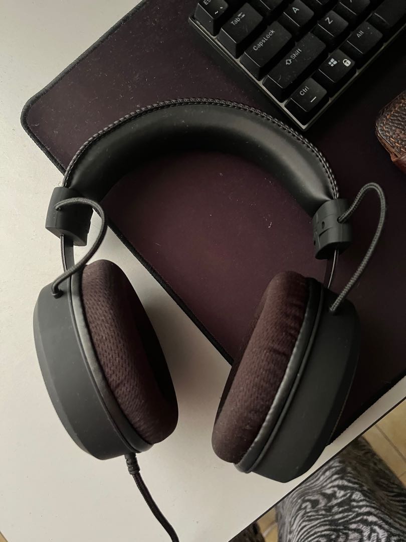 TECWARE Q5 used, Audio, Headphones & Headsets on Carousell