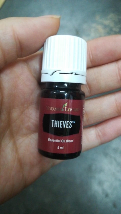 Thieves 5ml Young Living Essential Oil, Furniture & Home Living, Home ...