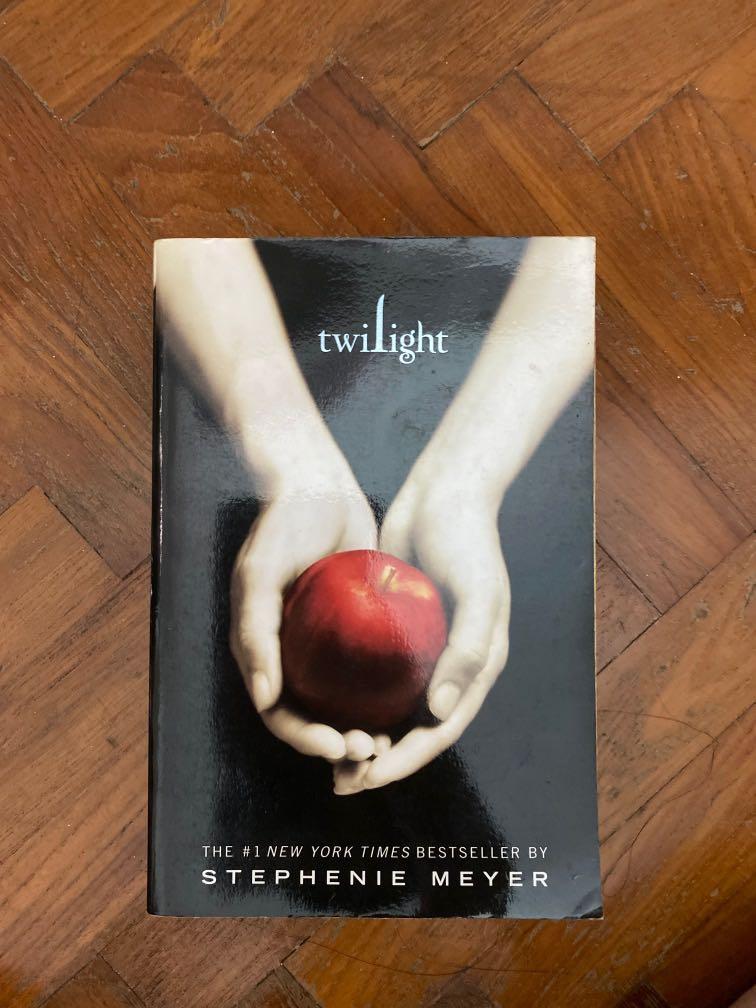 Twilight by Stephenie Meyer, Hobbies & Toys, Books & Magazines, Fiction ...