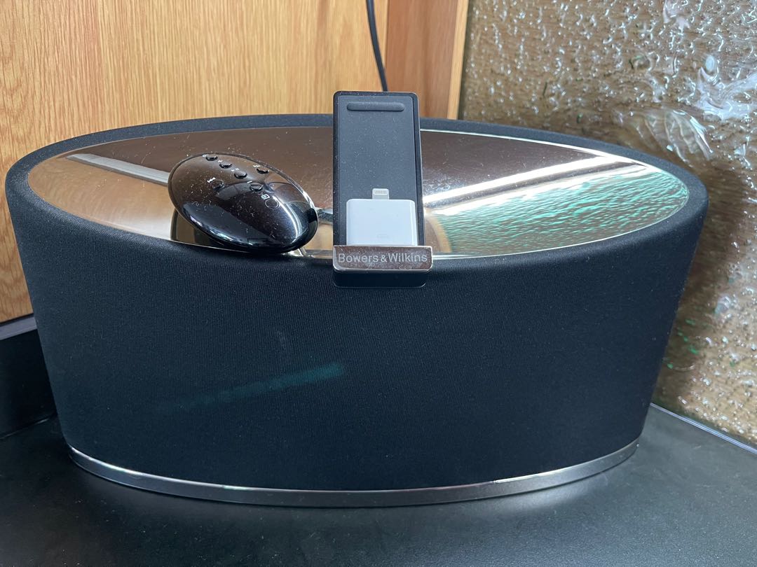 Used B&W Mini Zeppelin with original Apple Adaptor, Audio, Portable ...