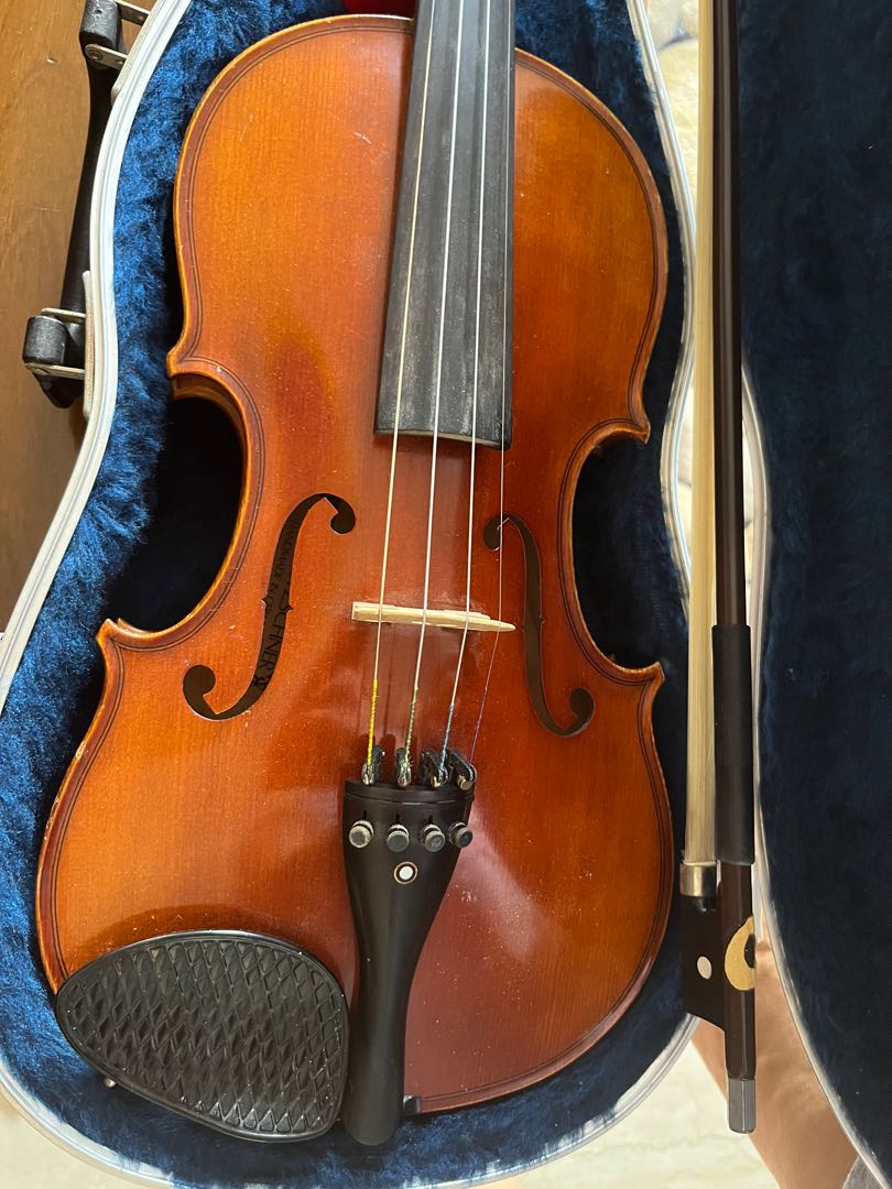 Violin. Made in Germany, Hobbies & Toys, Music & Media, Musical ...