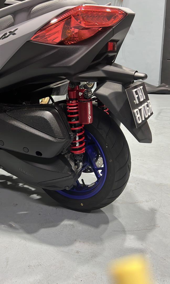 Xmax Profender 330mm, Motorcycles, Motorcycle Accessories on Carousell