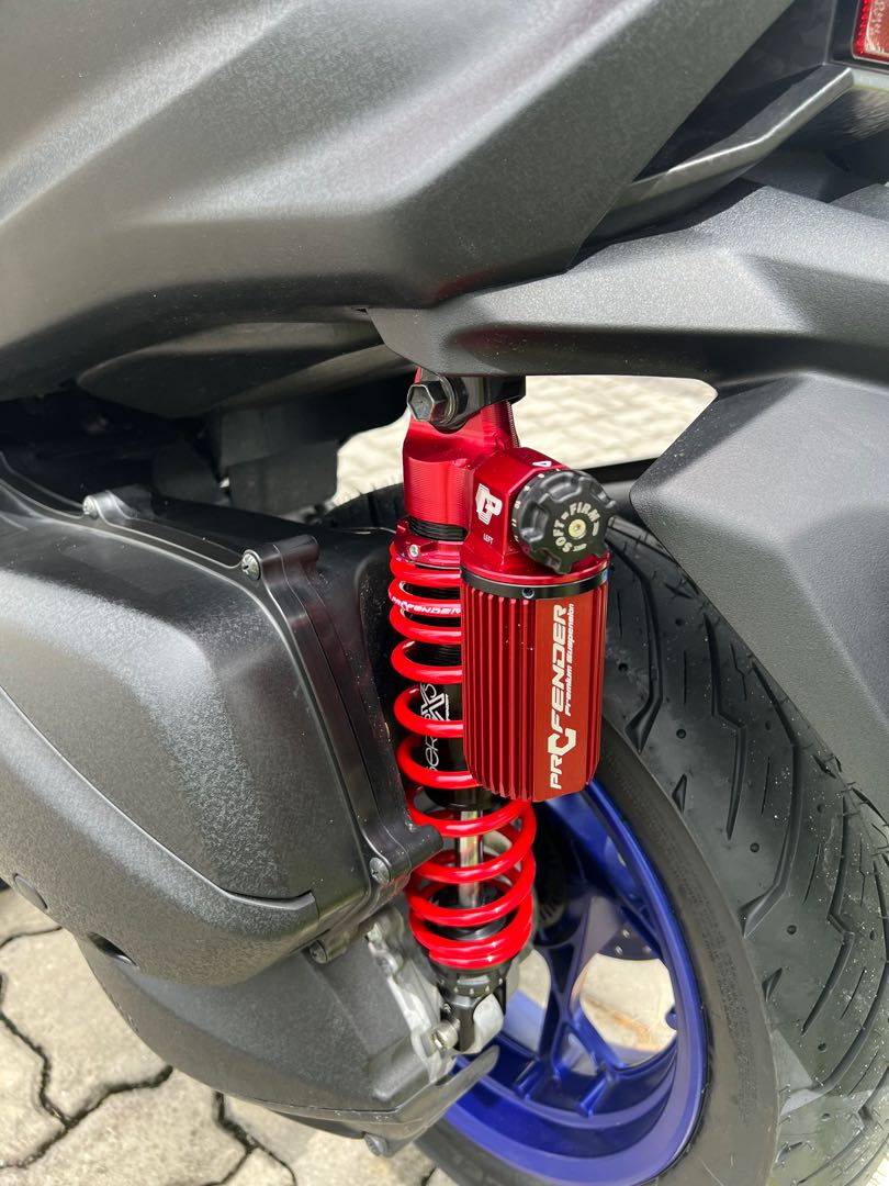 Xmax Profender 330mm, Motorcycles, Motorcycle Accessories on Carousell