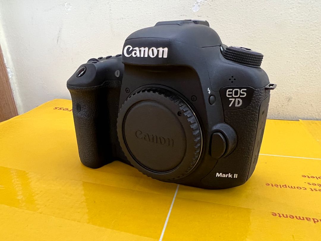 勁新淨 Canon 7D2 7D mark ii, 攝影器材, 相機 - Carousell